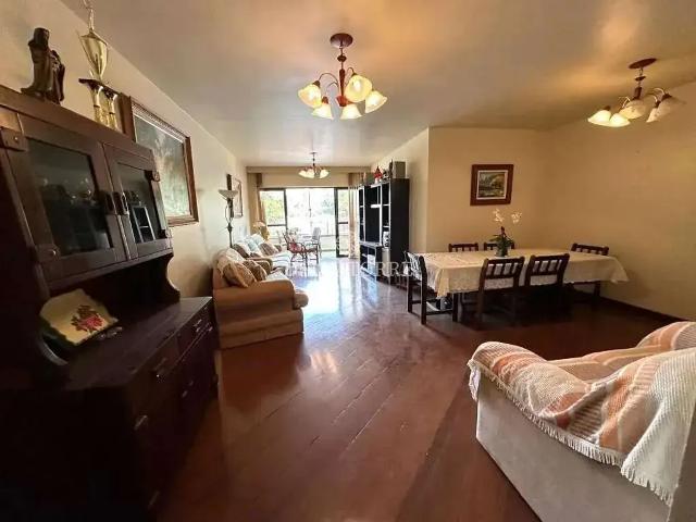 Apartamento para Venda em Teresópolis/RJ Alto 3 Quartos