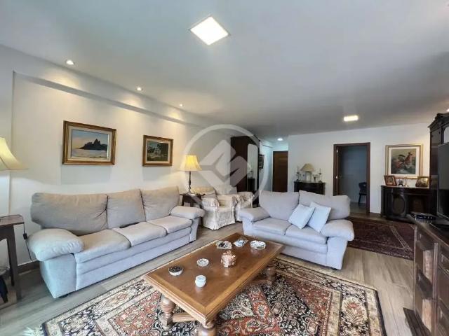 Apartamento para Venda em Teresópolis/RJ Alto 3 Quartos