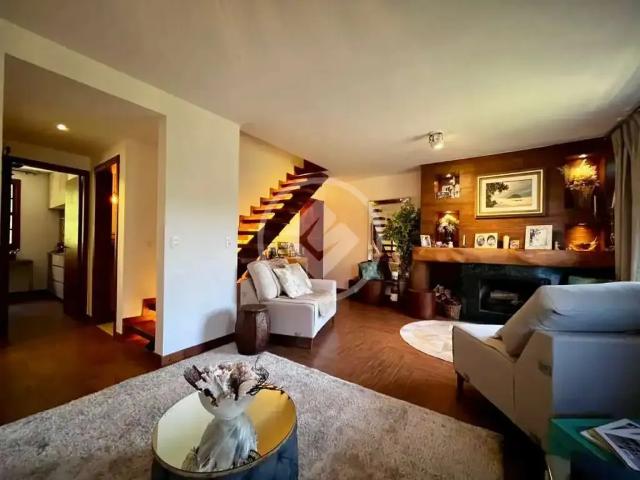 Apartamento para Venda em Teresópolis/RJ Albuquerque 4 Quartos