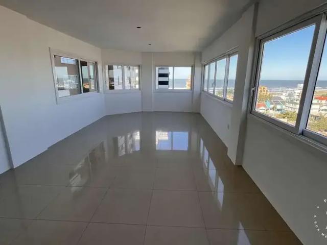 Apartamento para Venda em Tramandaí/RS Centro 3 Quartos