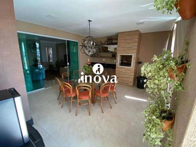 Apartamento para Venda em Uberaba/MG Parque das Américas 4 Quartos