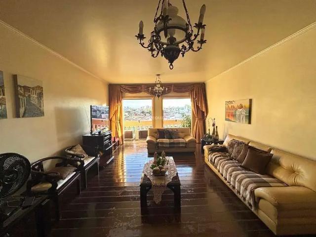 Apartamento para Venda em Uberaba/MG São Sebastião 4 Quartos