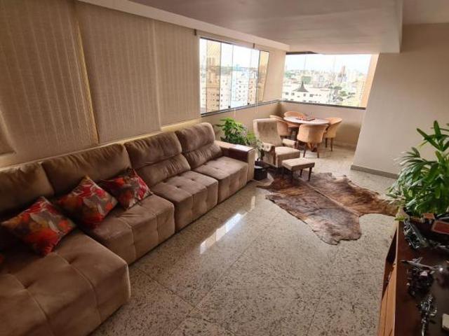 Apartamento para Venda em Uberlândia/MG 4 Dorm. 300 m2 Área Útil