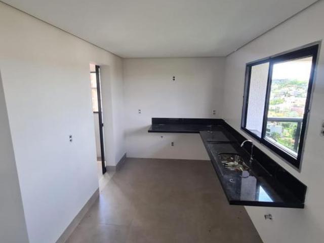 Apartamento para Venda em Uberlândia/MG 3 Dorm. 135 m2 Área Útil