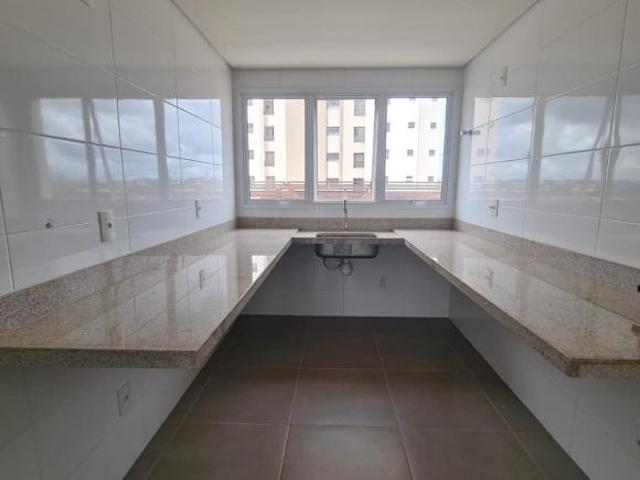 Apartamento para Venda em Uberlândia/MG 3 Dorm. 137 m2 Área Útil