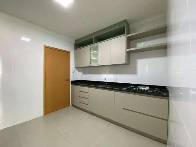 Apartamento para Venda em Uberlândia/MG Tubalina 3 Quartos