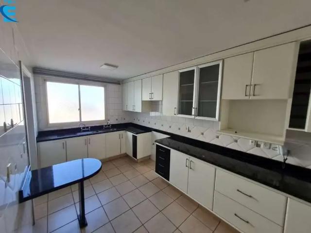 Apartamento para Venda em Uberlândia/MG Fundinho 4 Quartos