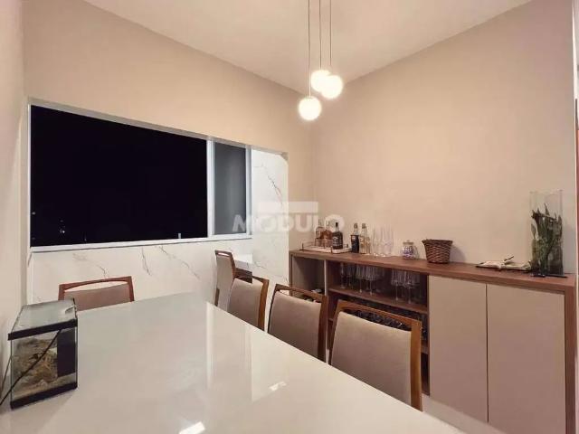 Apartamento para Venda em Uberlândia/MG Jardim Holanda 2 Quartos