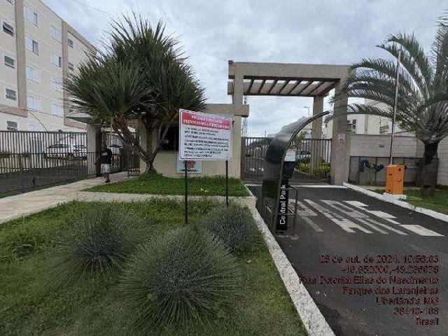Apartamento para Venda em Uberlândia/MG Laranjeiras 2 Quartos