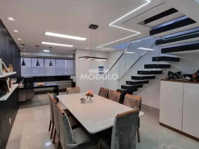 Apartamento para Venda em Uberlândia/MG Santa Mônica 3 Quartos