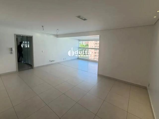 Apartamento para Venda em Uberlândia/MG Saraiva 3 Quartos