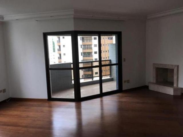 Apartamento para venda em Vila Andrade de 150.00m² com 4 Quartos, 2 Suites e 3 Garagens
