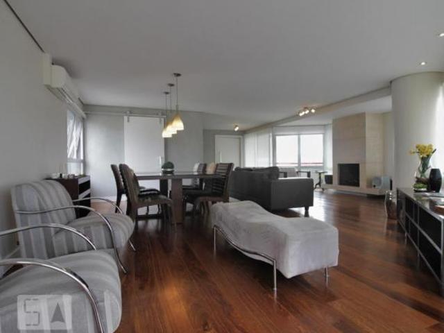 Apartamento para venda em Vila Andrade de 210.00m² com 5 Quartos, 4 Suites e 4 Garagens