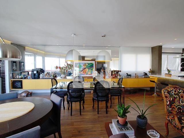 Apartamento para venda em Vila Andrade em São Paulo São Paulo de 210.00m² com 3 Quartos, 3 Suítes e 4 Garagens