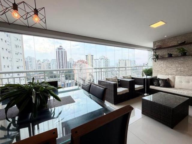Apartamento para venda em Vila Alexandria com 3 quartos, sendo 3 suítes, 146m²