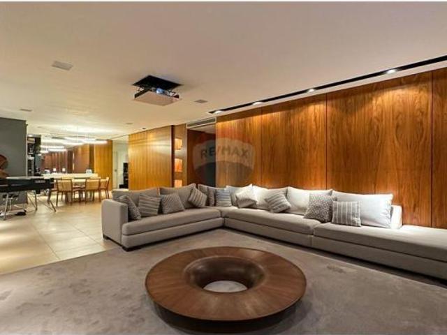 Apartamento para venda em Vila Do Golf de 381.00m² com 4 Quartos, 4 Suites e 5 Garagens