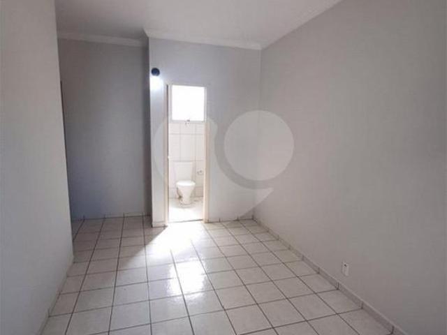 Apartamento para venda em Vila Joana de 70.00m² com 2 Quartos, 1 Suite e 2 Garagens