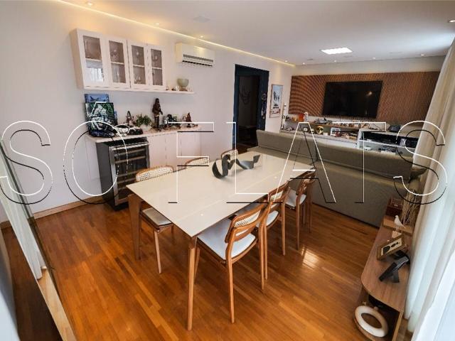 Apartamento para venda em Vila Olímpia em São Paulo São Paulo de 210.00m² com 4 Quartos, 4 Suítes e 3 Garagens