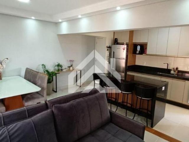 Apartamento para venda em Vila Operária de 94.00m² com 3 Quartos, 1 Suite e 2 Garagens