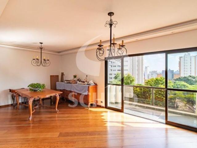 Apartamento para venda em Vila Mariana com 3 quartos, sendo 1 suíte, 172m²