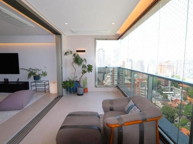 Apartamento para venda em Vila Mariana com 3 quartos, sendo 3 suítes, 181m²