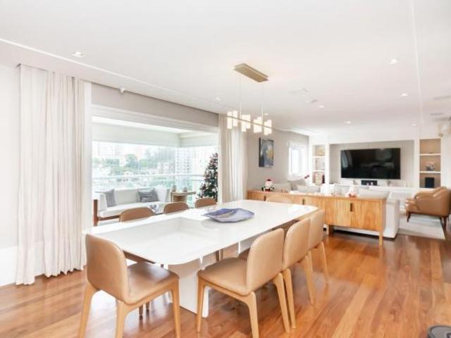 Apartamento para venda em Vila Mariana com 3 quartos, sendo 3 suítes, 188m²