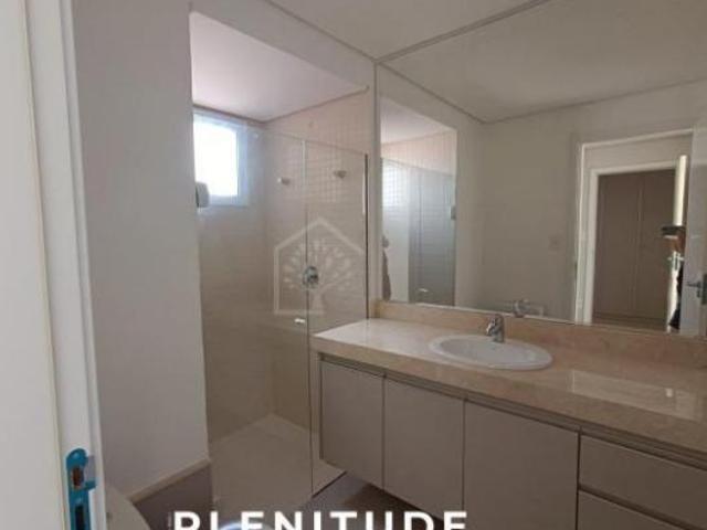 Apartamento para venda em Vila Mendonça de 273.00m² com 3 Quartos, 3 Suites e 4 Garagens