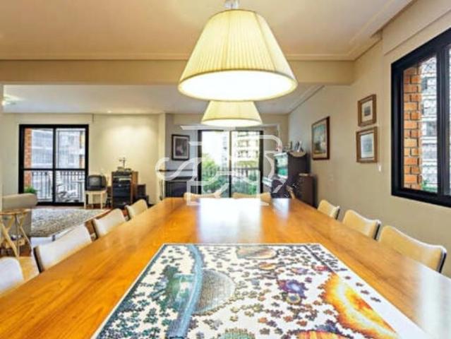 Apartamento para venda em Vila Nova Conceição em São Paulo São Paulo de 217.00m² com 4 Quartos, 2 Suítes e 4 Garagens