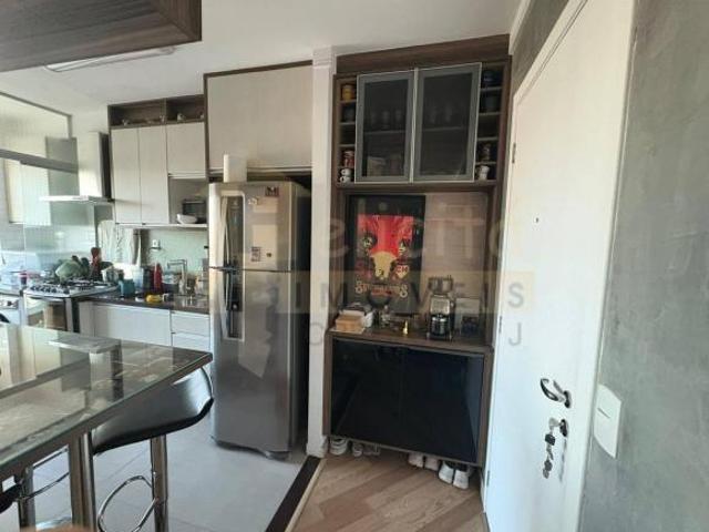 Apartamento para venda em Vila Santa Terezinha de 59.00m² com 2 Quartos, 2 Suites e 2 Garagens