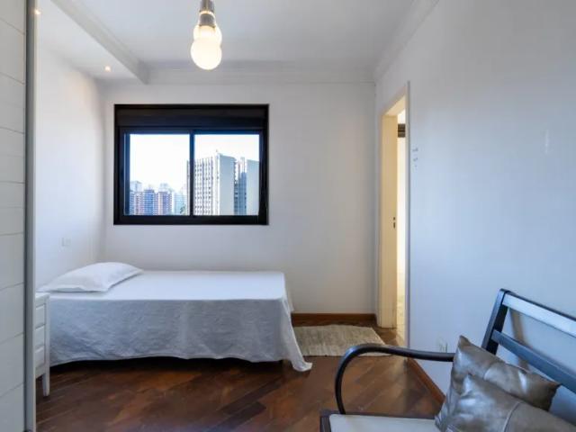 Apartamento para venda em Vila Suzana com 3 quartos, sendo 3 suítes, 220m²