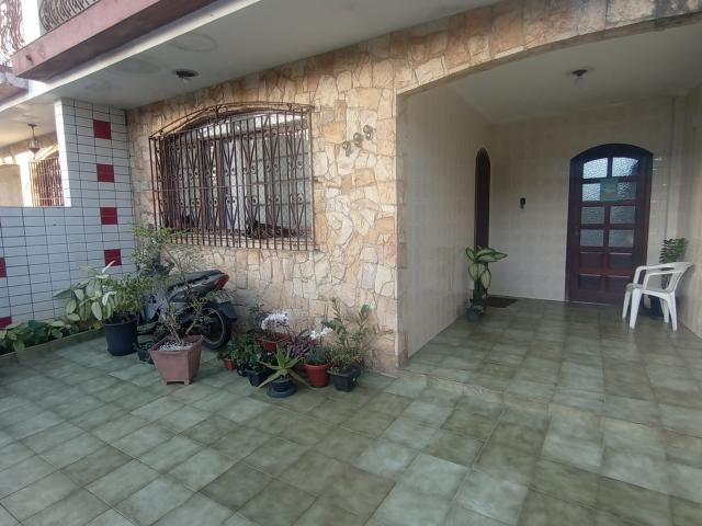 Casa para venda em Vila Valença em São Vicente São Paulo de 139.00m² com 3 Quartos, 2 Suítes e 2 Garagens