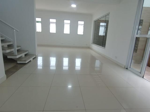Casa para venda em Vila Valença em São Vicente São Paulo de 313.00m² com 3 Quartos e 3 Garagens