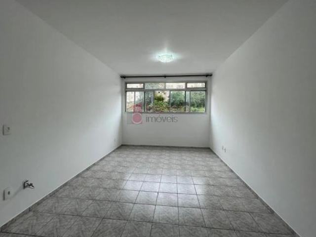 Apartamento para venda em Vila Vianelo de 114.00m² com 3 Quartos, 1 Suite e 2 Garagens