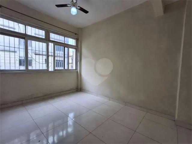 Apartamento para Venda em Volta Redonda/RJ Aterrado 2 Quartos