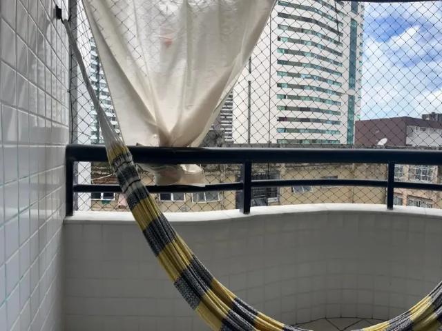 Apartamento para venda pertinho da praia possui 60 metros 02 quartos com armários lazer completo