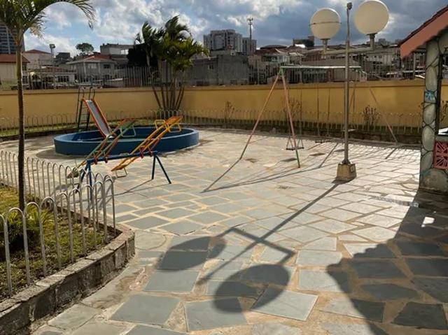 Apartamento para venda possui 50 metros quadrados com 2 quartos