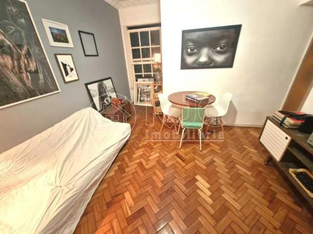 Apartamento para venda possui 60 metros quadrados com 2 quartos em Vila Isabel Rio de Janeiro RJ