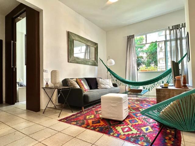 Apartamento com 70 m², 2 quartos em Lagoa Rio de Janeiro RJ
