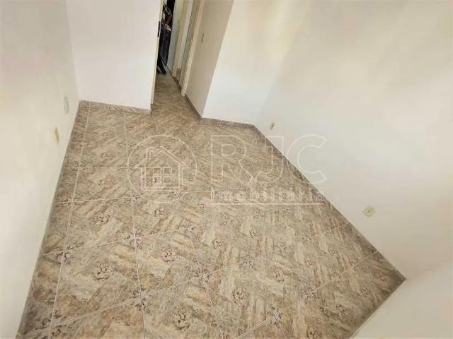 Apartamento para venda possui 76 metros quadrados com 2 quartos em Vila Isabel Rio de Janeiro RJ