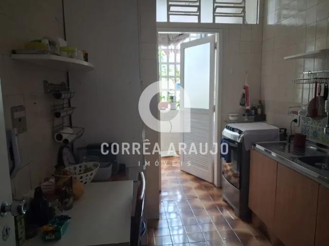 Apartamento para venda possui 80 metros quadrados com 2 quartos em Botafogo Rio de Janeiro RJ