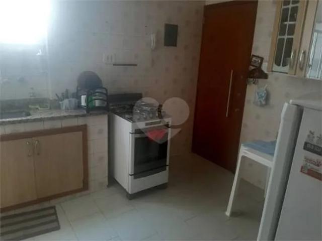 Apartamento para venda possui 80 metros quadrados com 2 quartos em Maracanã Rio de Janeiro RJ