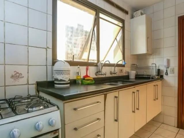 Apartamento para venda possui 140 metros quadrados com 4 quartos em Vila Olímpia São Paulo SP