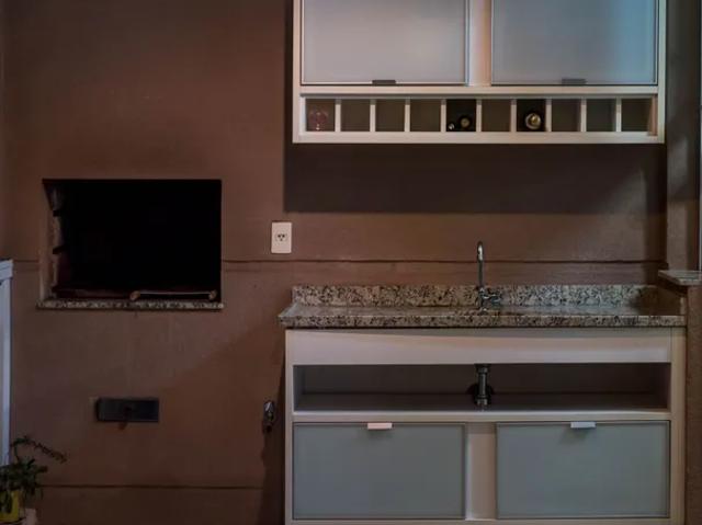 Apartamento para venda possui 141 metros quadrados com 4 quartos em Vila Mariana São Paulo SP