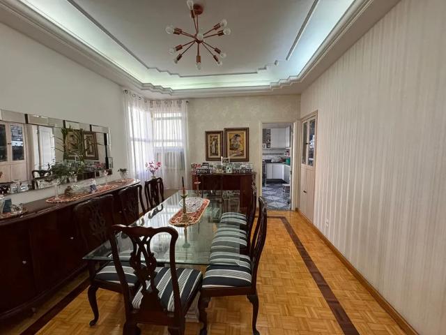 Apartamento para venda possui 165 metros quadrados com 3 quartos em Copacabana Rio de Janeiro RJ