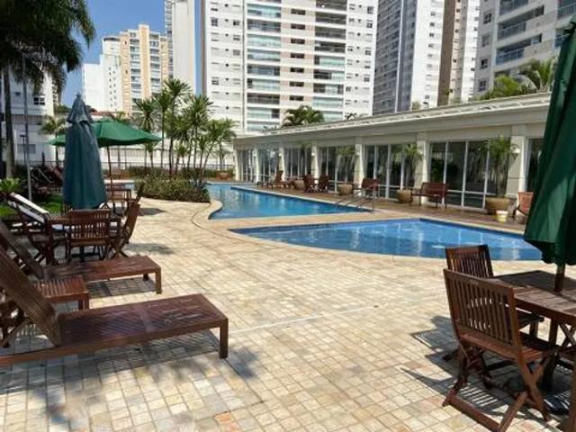 Apartamento para venda possui 193 metros quadrados com 3 quartos 3 suítes 3 vagas em Aclimação