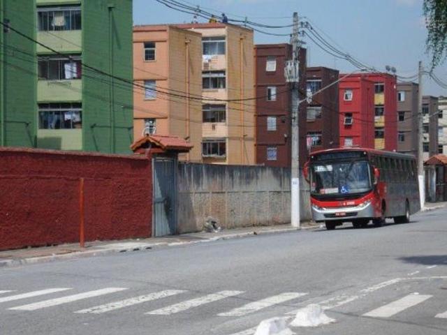 Apartamento para Venda por R$160.000,00 com 56m², 2 dormitórios, 1 vaga e 1 banheiro Guaianases, S