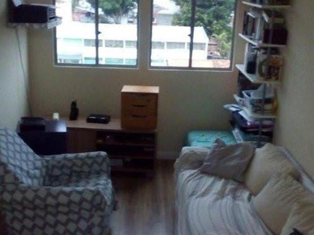Apartamento para Venda por R$190.000,00 com 2 dormitórios, 1 vaga e 1 banheiro Jardim casa pintada