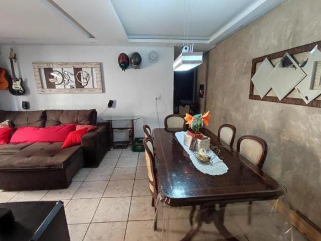 Apartamento para Venda por R$200.000,00 com 56m², 2 dormitórios, 1 vaga e 1 banheiro Jardim lagead