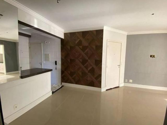 Apartamento para Venda por R$900.000,00 com 80m², 2 vagas, 1 suite e 2 banheiros Aclimação, São pa