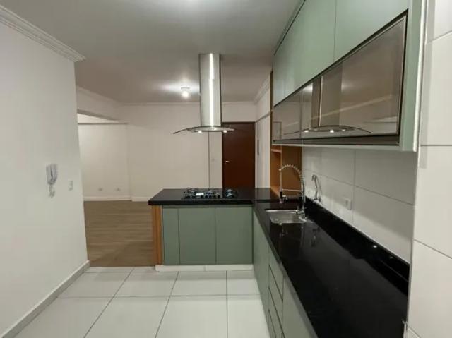 Apartamento para venda tem 72 metros quadrados com 2 quartos